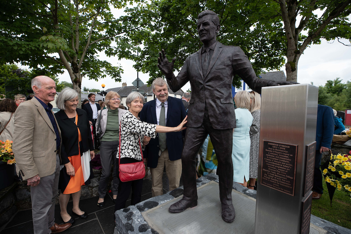 Life-Size statue of Brendan O’Regan unveiled in Sixmilebridge, Co Clare ...